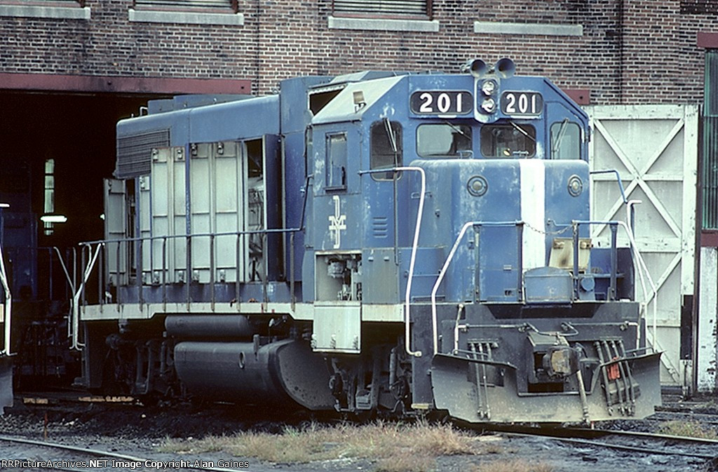 B&M GP38-2 201